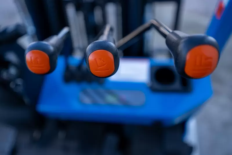 GAMBIT-S 5500P | Forklift Manufacturer | FLIFT America